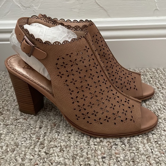 Miss Albright | Shoes | Miss Albright By Anthropologie Peep Toe Sandal ...